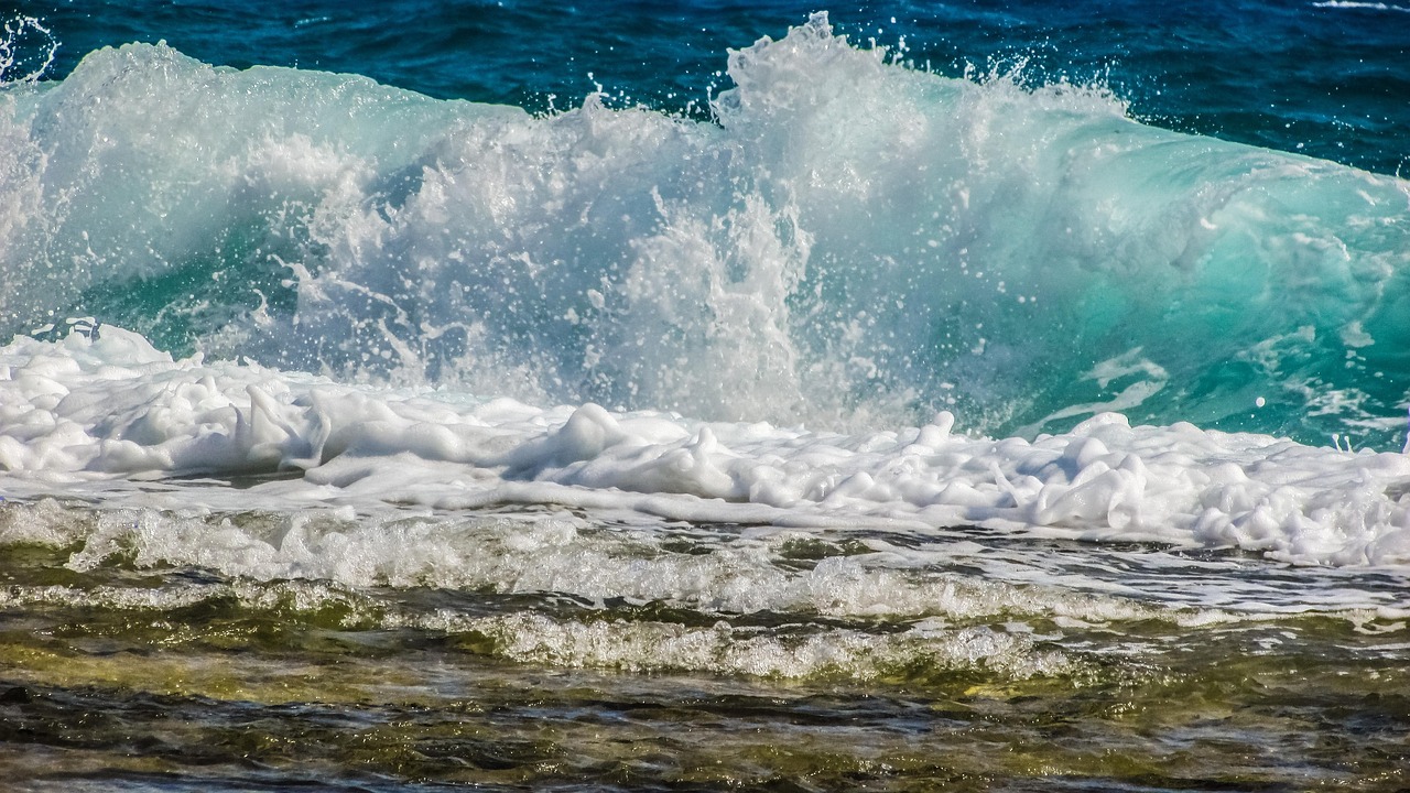 Wave Smashing Sea - Free photo on Pixabay - Pixabay