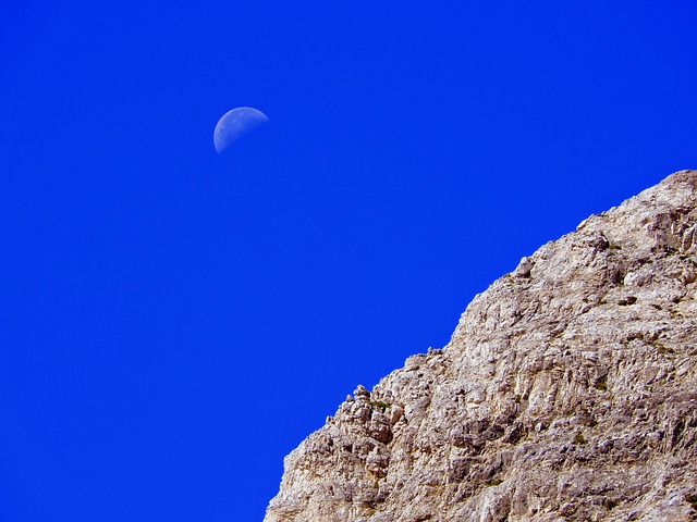 Rock Luna Sky - Free photo on Pixabay - Pixabay