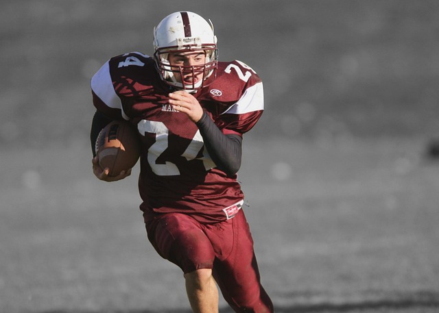Football Running Back Ball Carrier - Free photo on Pixabay - Pixabay