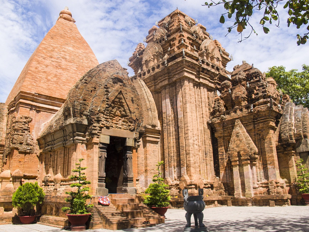 Champagne Temple - Free photo on Pixabay - Pixabay