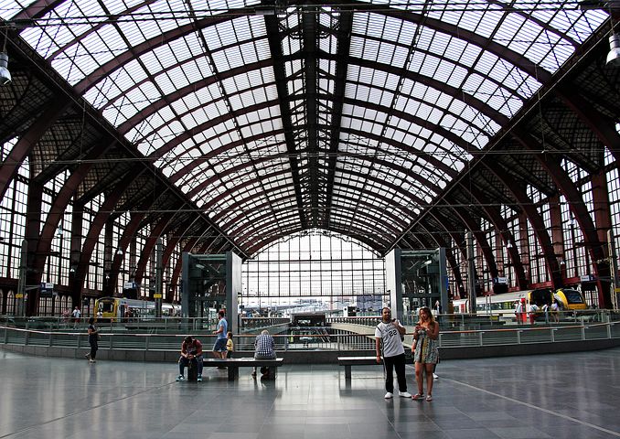 Plus de 3 000 images de Gare et de Transport