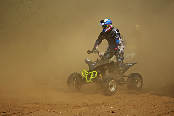 Plus de 400 images de Quad et de Vtt