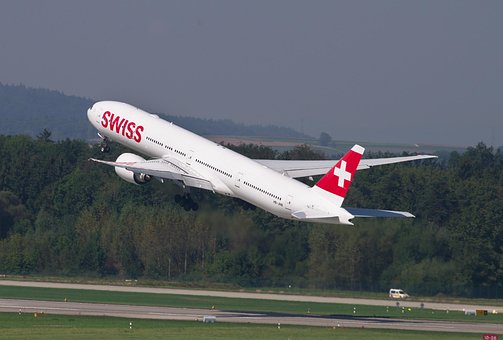 50+ Free Boeing 777 & Airport Images - Pixabay