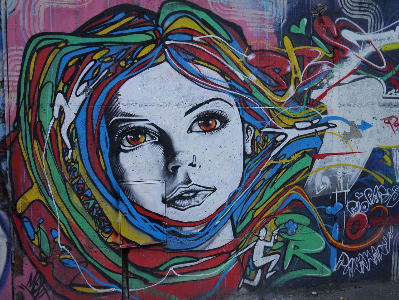 Graffiti Designs For Girls
