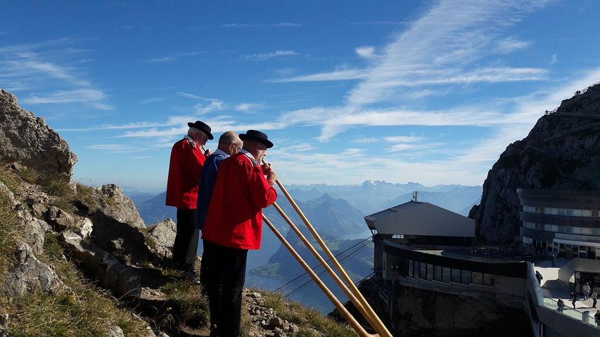 20+ Free Alphorn & Switzerland Images - Pixabay