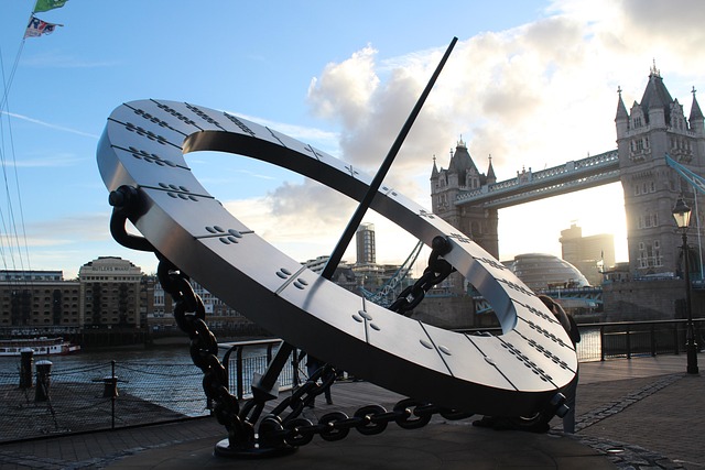 Tower Bridge London Sundial - Free photo on Pixabay