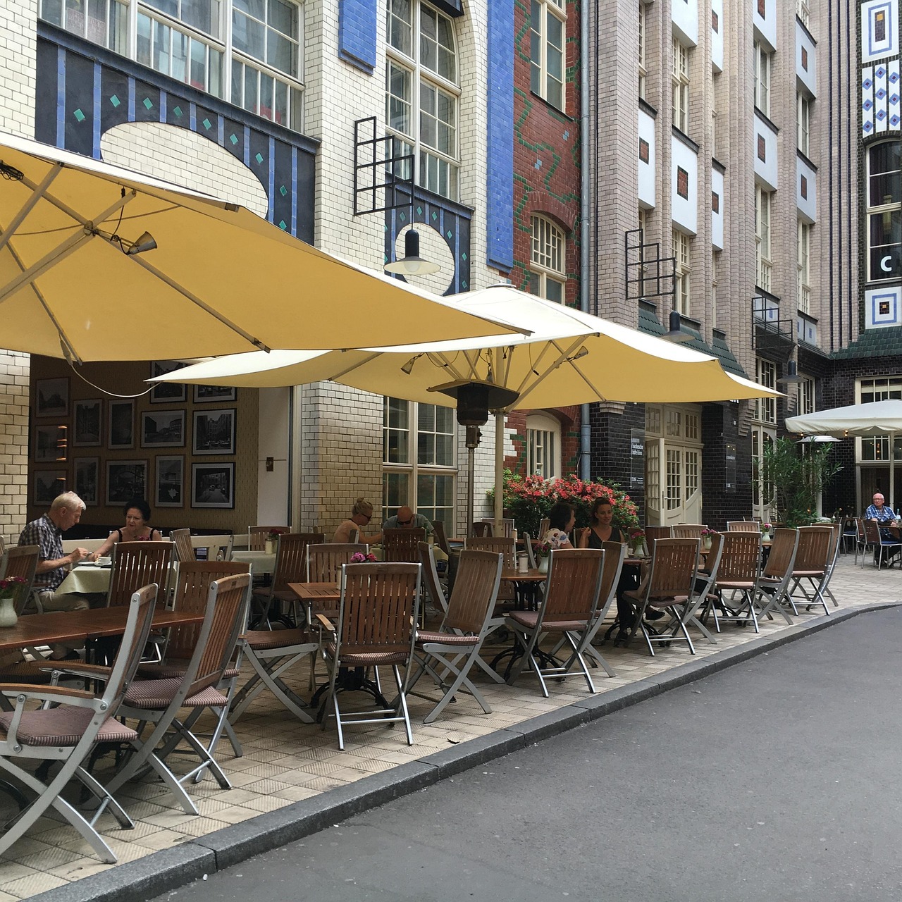100+ Free Cafeteria & Cafe Photos - Pixabay