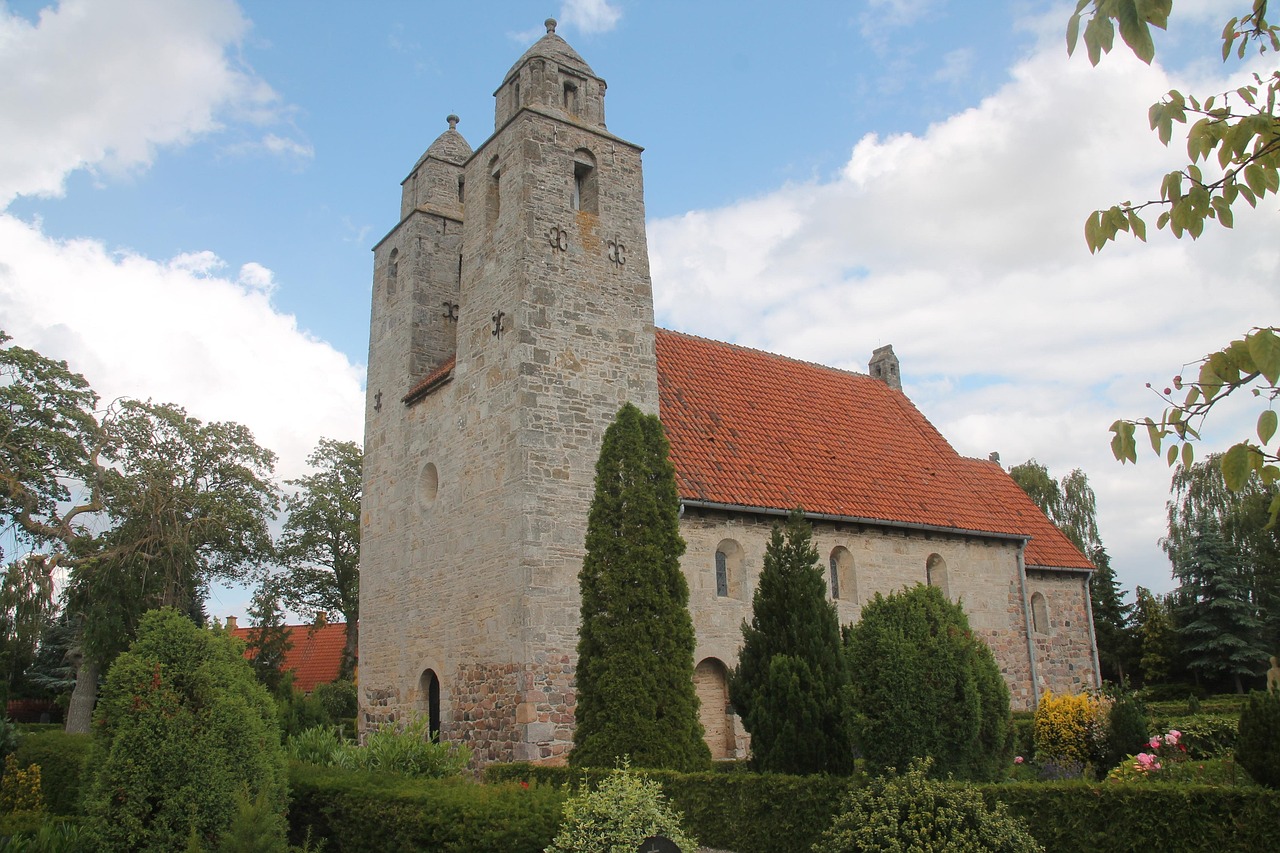 20+ Free Two Churches & Church Images - Pixabay
