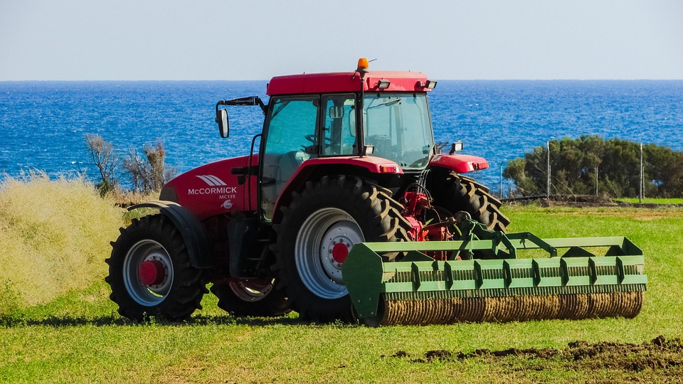 Tractor Field Rural - Free photo on Pixabay
