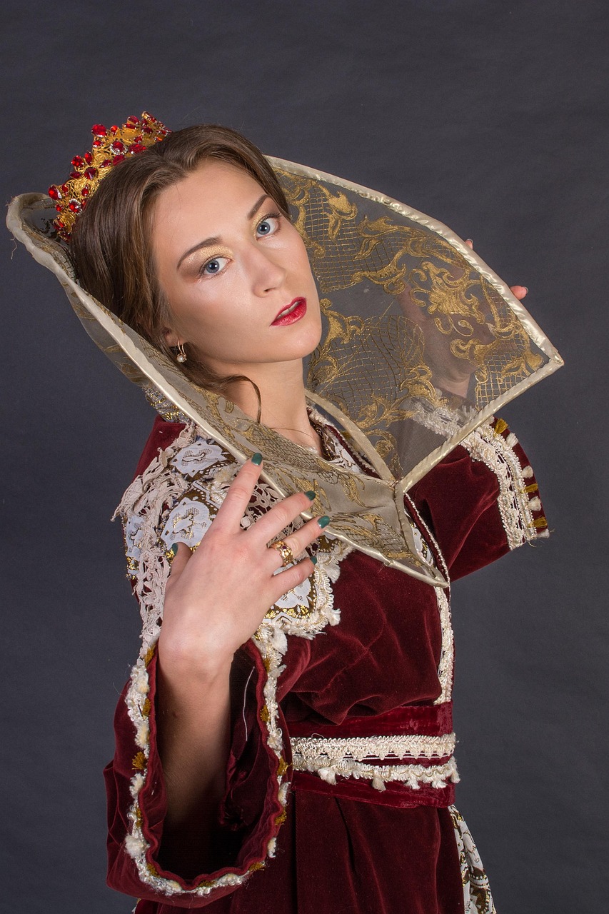 Fashion Model Queen Portrait - Free photo on Pixabay