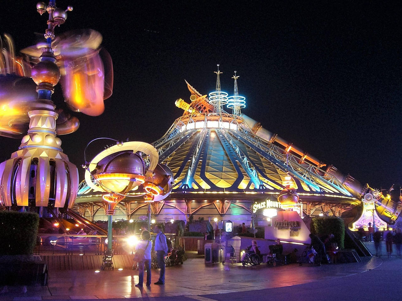 Night Shot Neon Theme Park Roller - Free photo on Pixabay