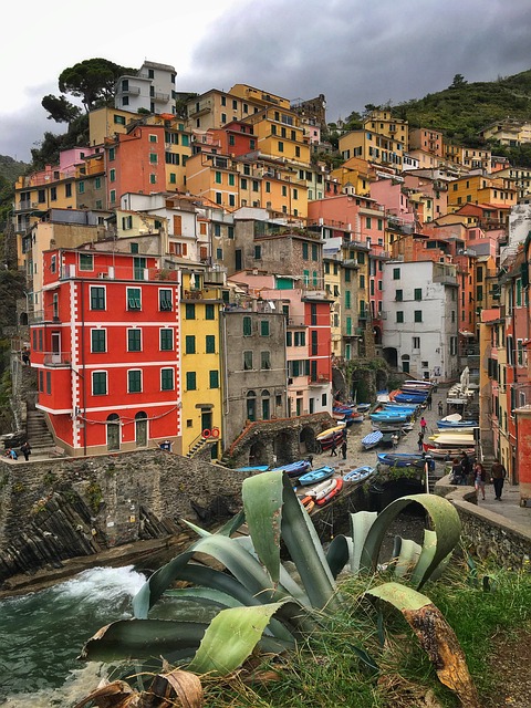 Mais de 2 imagens grátis de Pyyhkeet Vernassa e Manarola - Pixabay