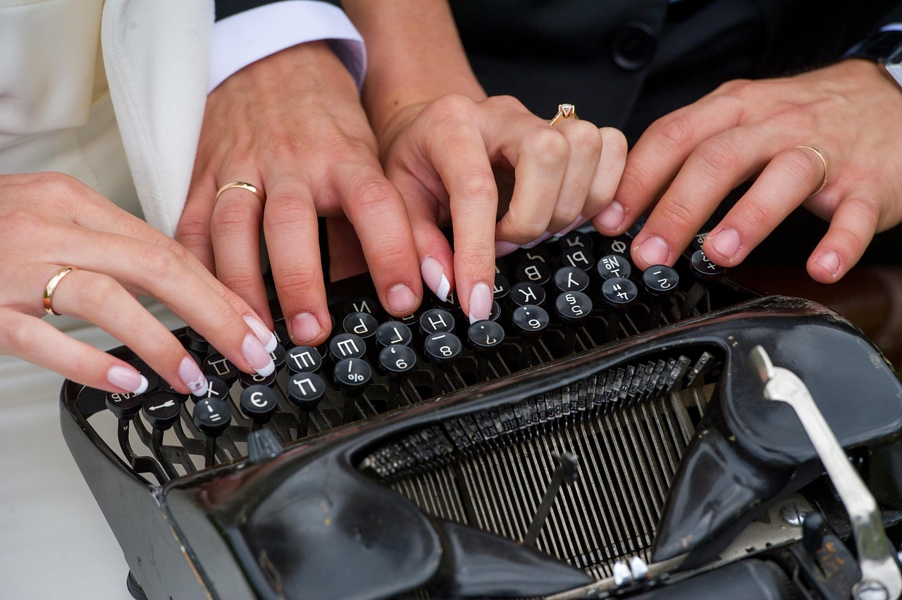 Manicure Fingers Typewriter - Free photo on Pixabay - Pixabay
