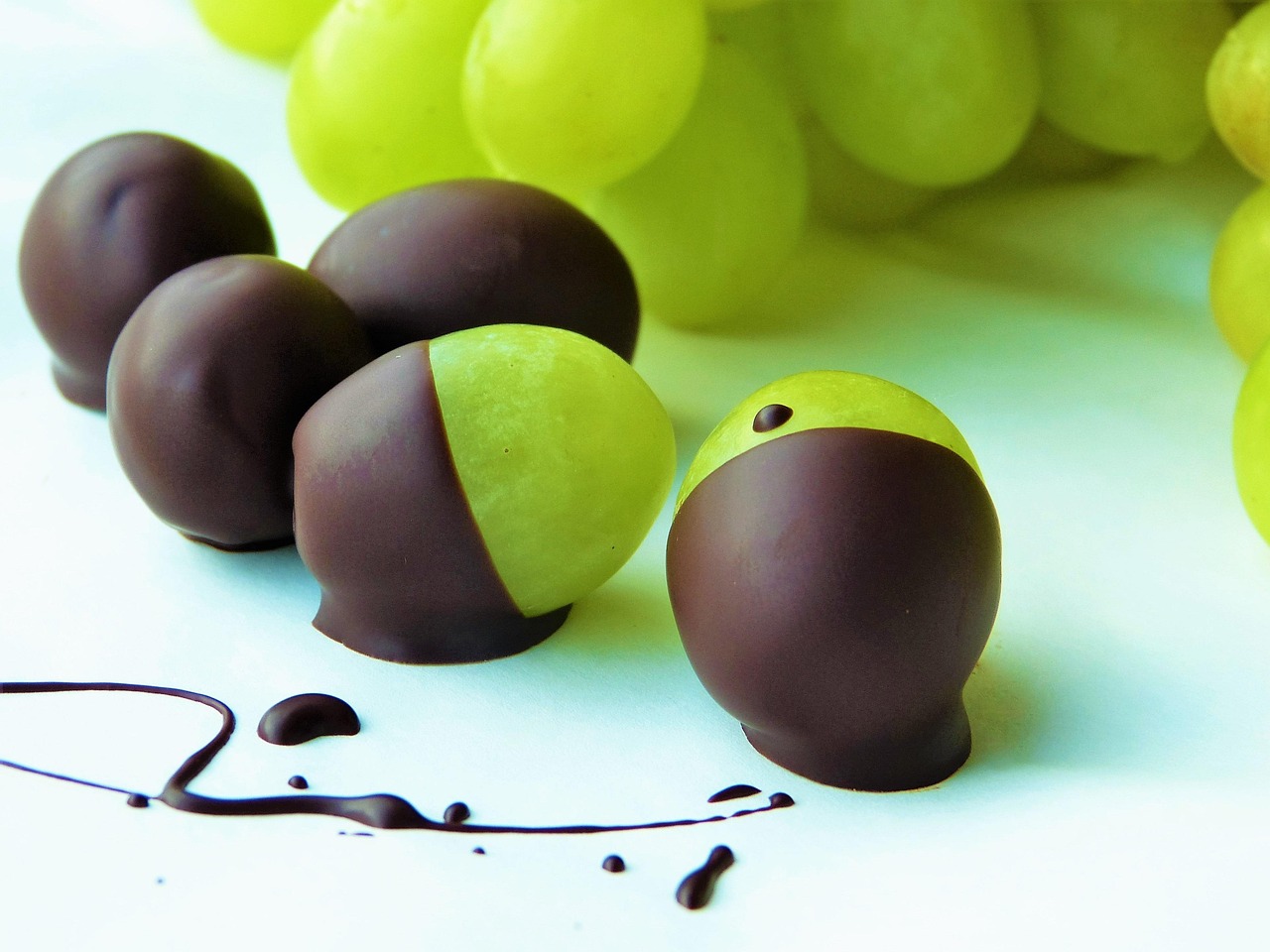 Grapes Green Chocolate - Free photo on Pixabay