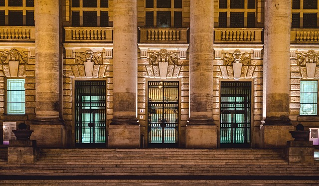 Plus de 200 photos gratuites de Tribunal et de Justice - Pixabay