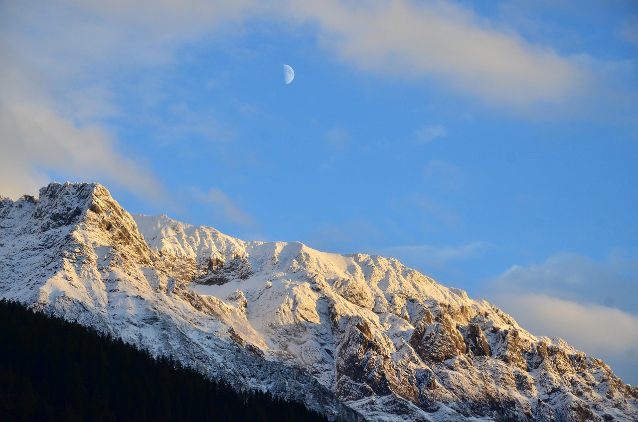 50,000+ Free Mond Wallpaper & Beautiful Wallpaper Images - Pixabay
