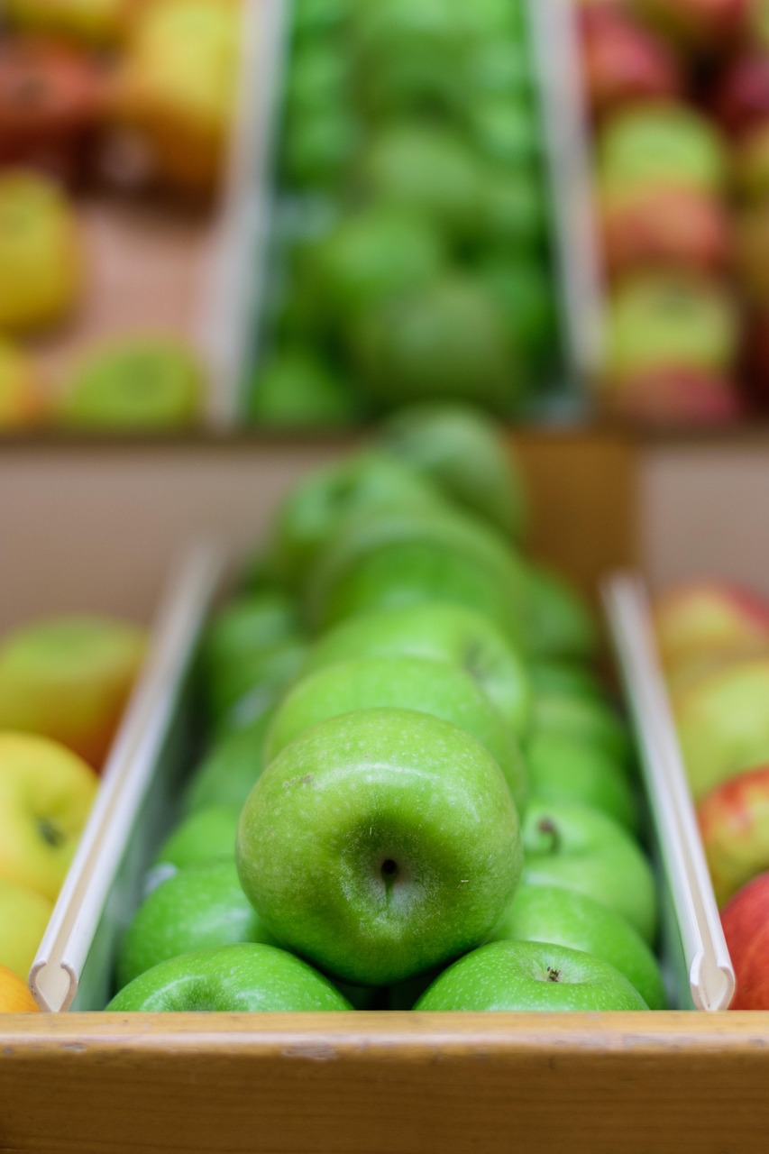 Apples Fruit Fall - Free photo on Pixabay - Pixabay