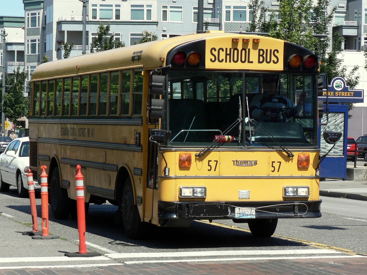 100+ Free School Bus & Bus Photos - Pixabay