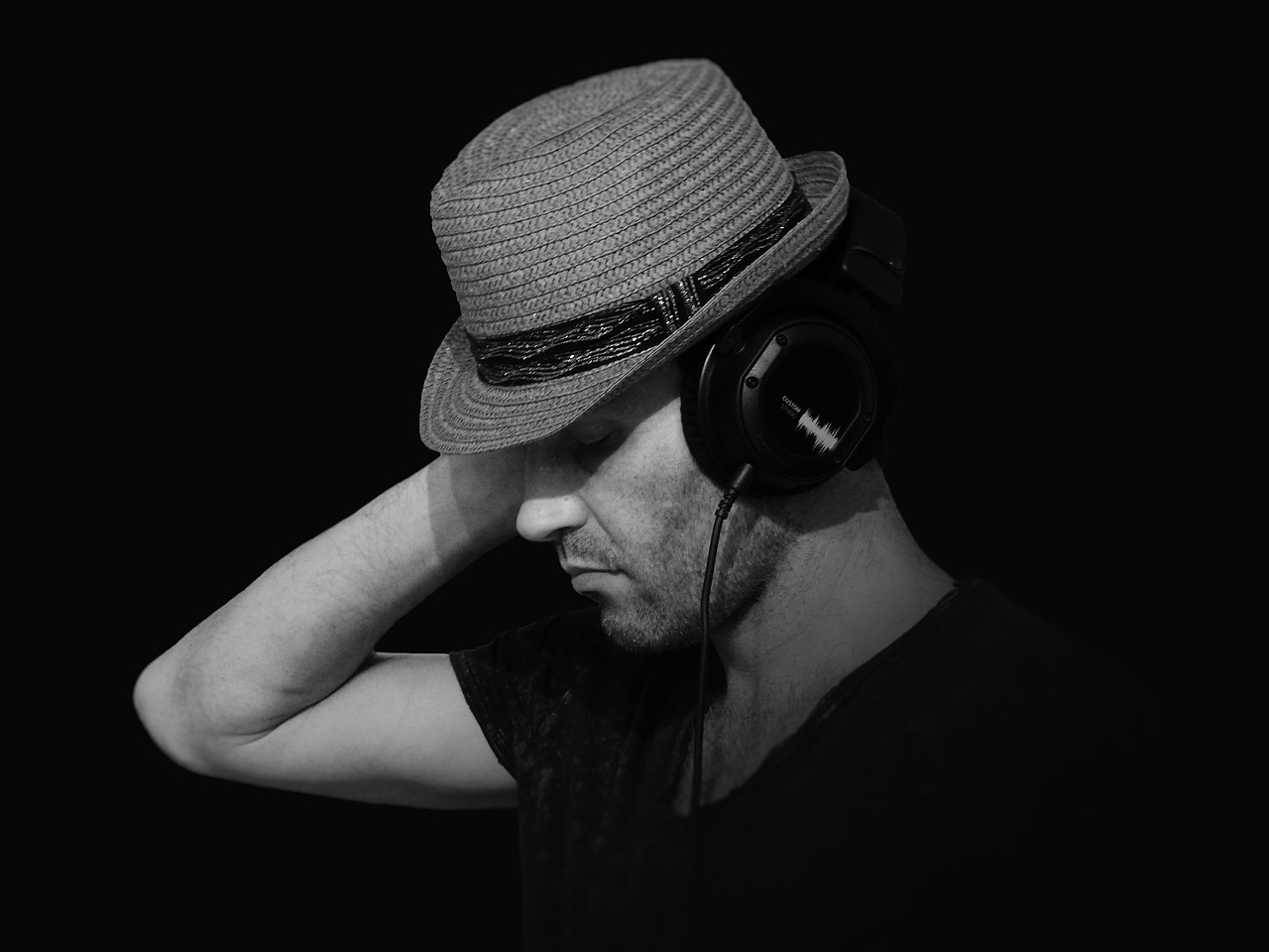 Más de 50 imágenes gratis de Personas Escuchando Musica y Música - Pixabay
