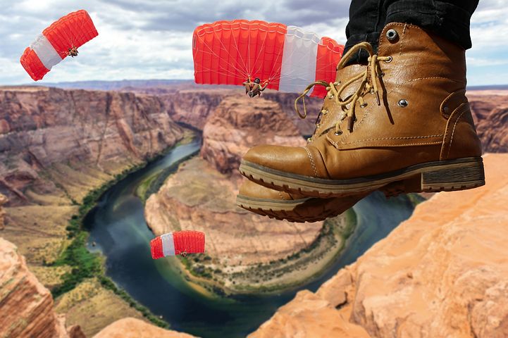 400+ Free Skydiving & Parachute Images