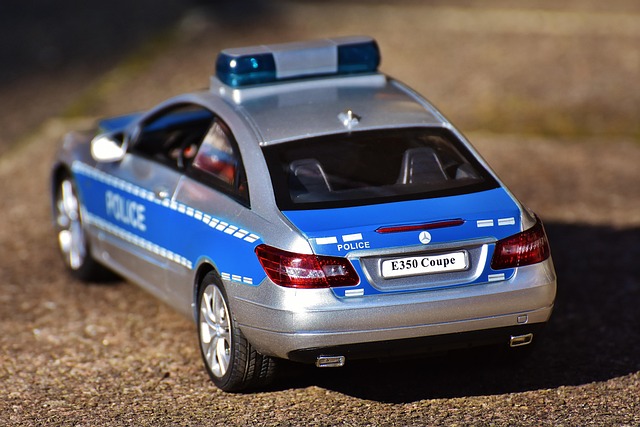 Coche De Policía Mercedes Benz - Foto gratis en Pixabay - Pixabay