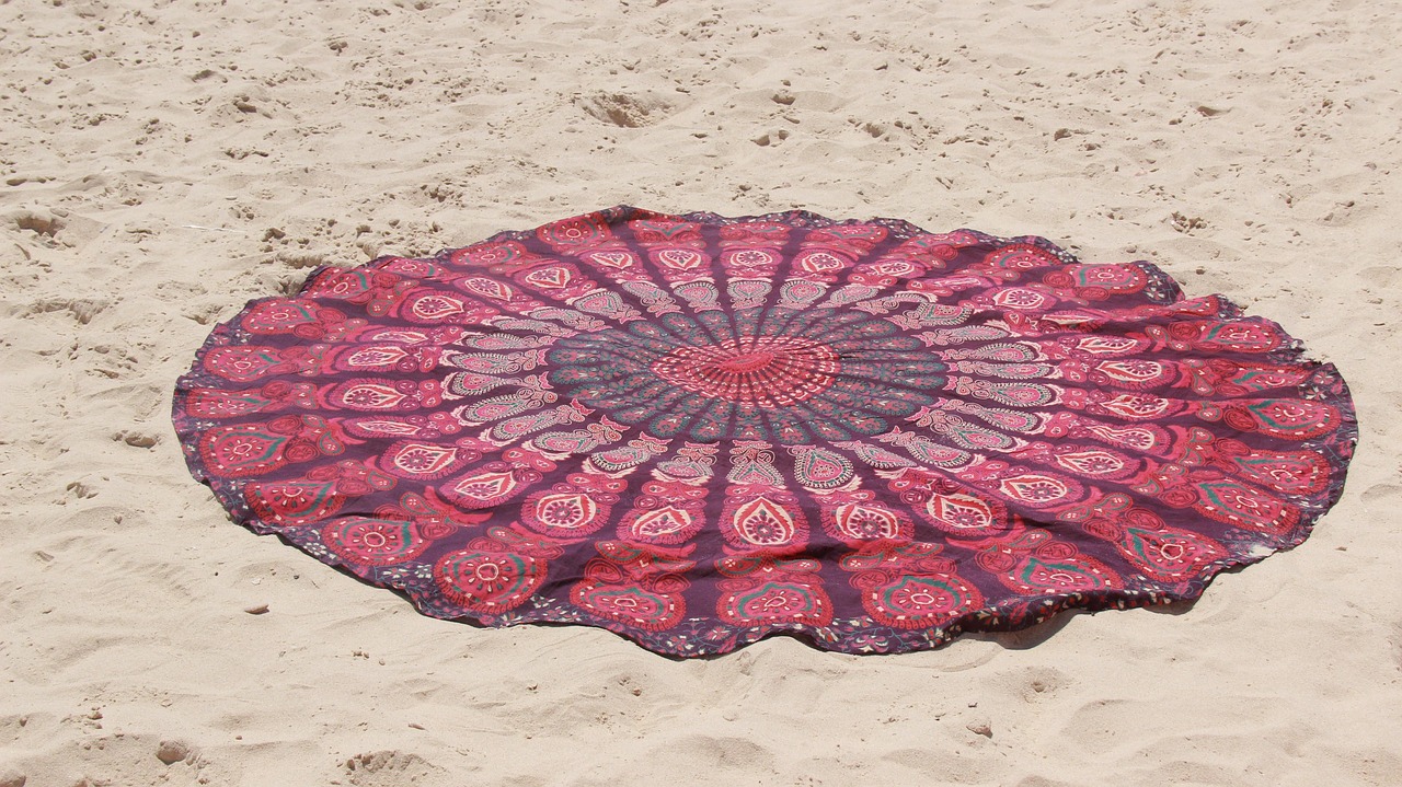 90,000+ Free Beach Blanket & Blanket Images - Pixabay
