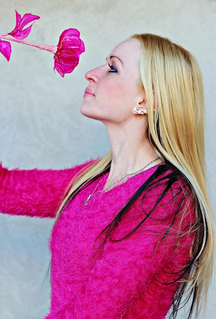 Femme Blonde Rose Beauté - Photo gratuite sur Pixabay - Pixabay