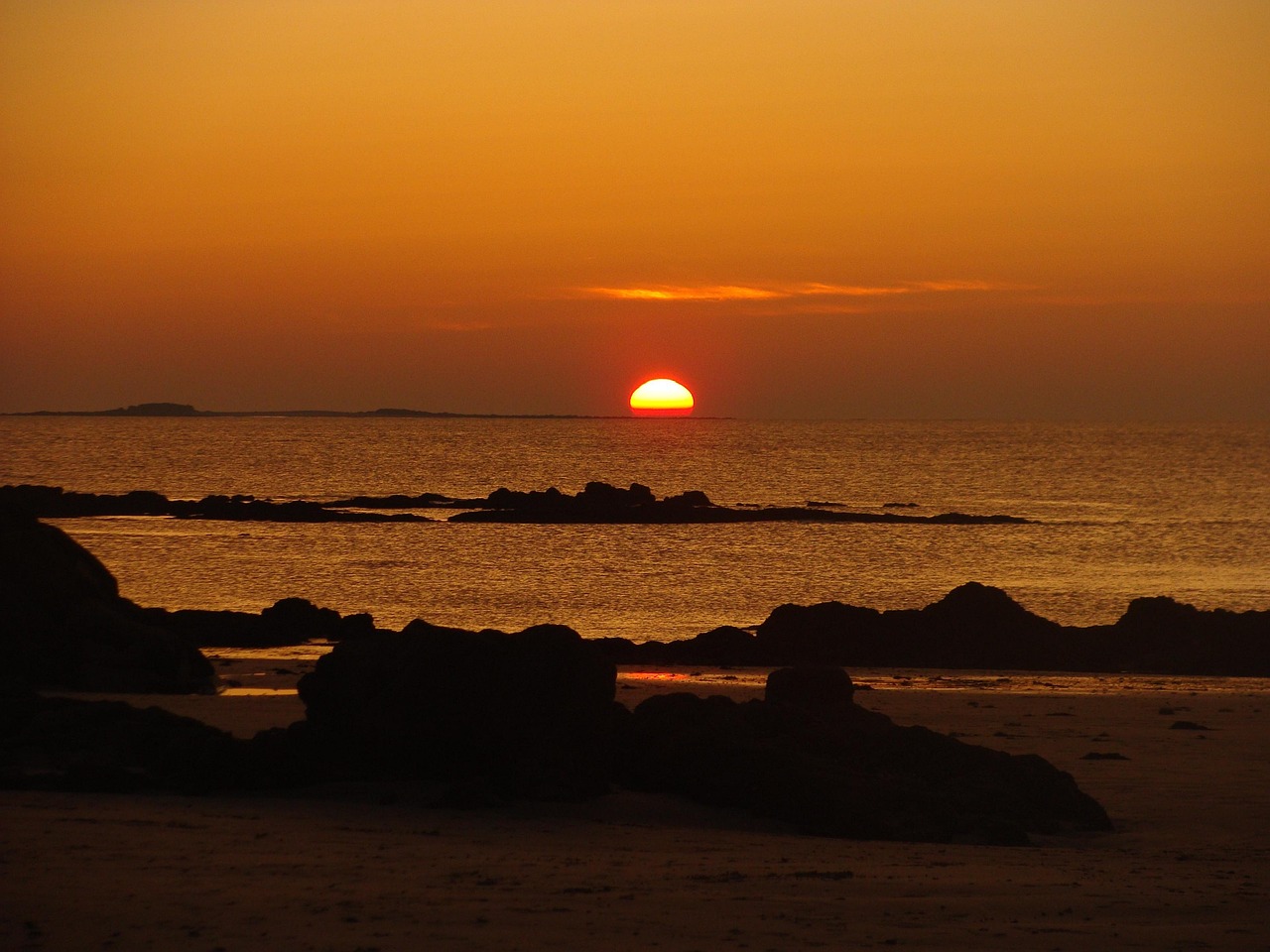 Sun Dipping Sea - Free photo on Pixabay - Pixabay