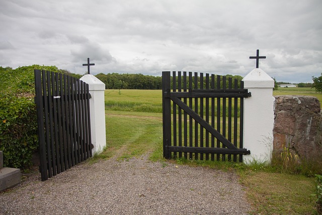 Fence Grind Cross - Free photo on Pixabay - Pixabay