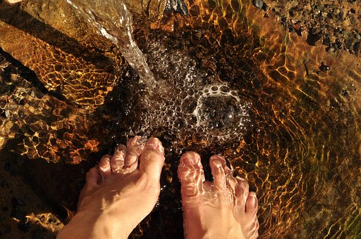 10+ Free Feet In Water & Water Images - Pixabay