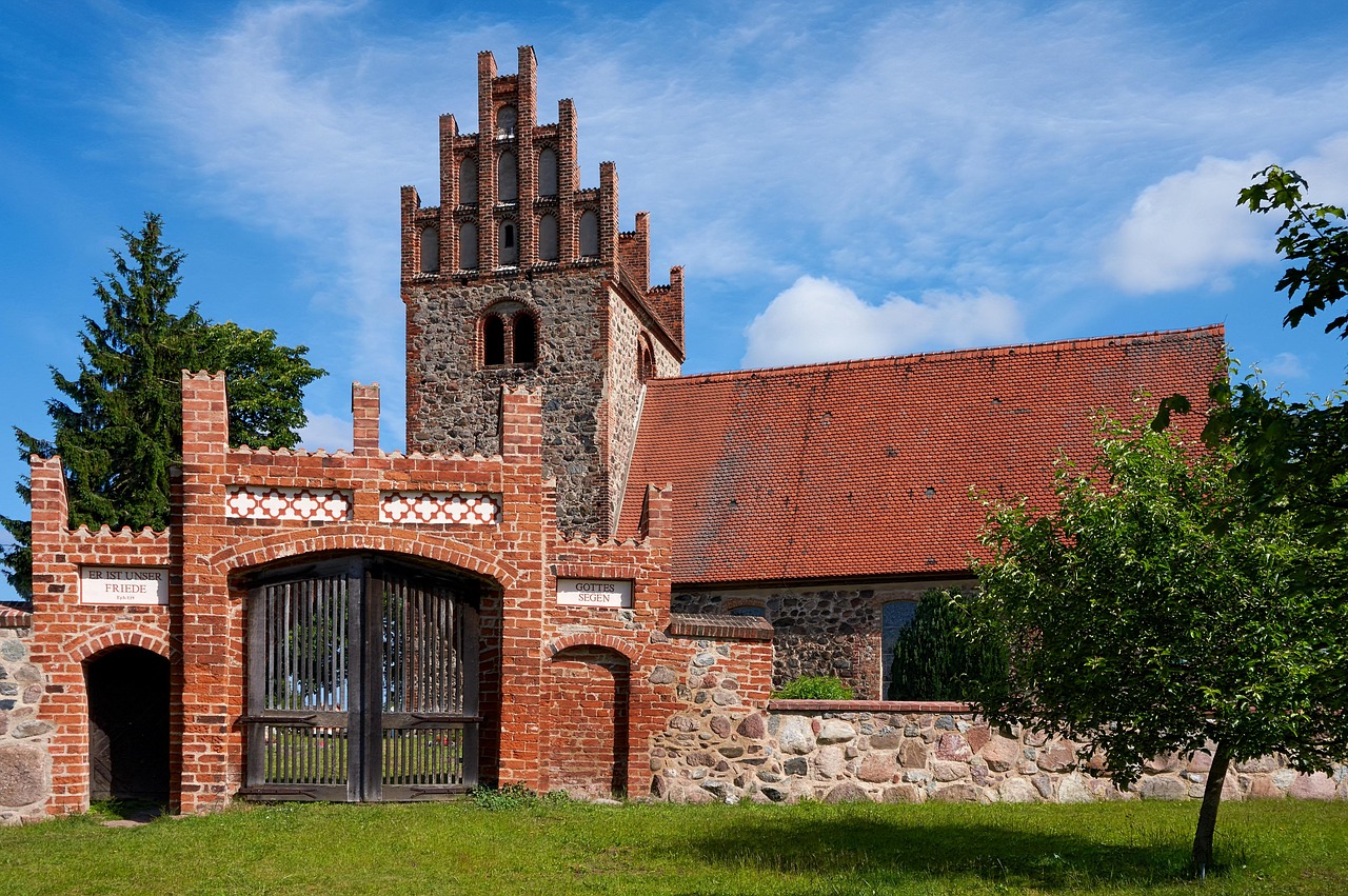 Kirche Baum Himmel · Kostenloses Foto auf Pixabay