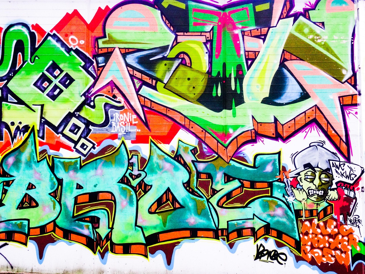 Spray Paint Graffiti Letters Spray Paint Graffiti Letters