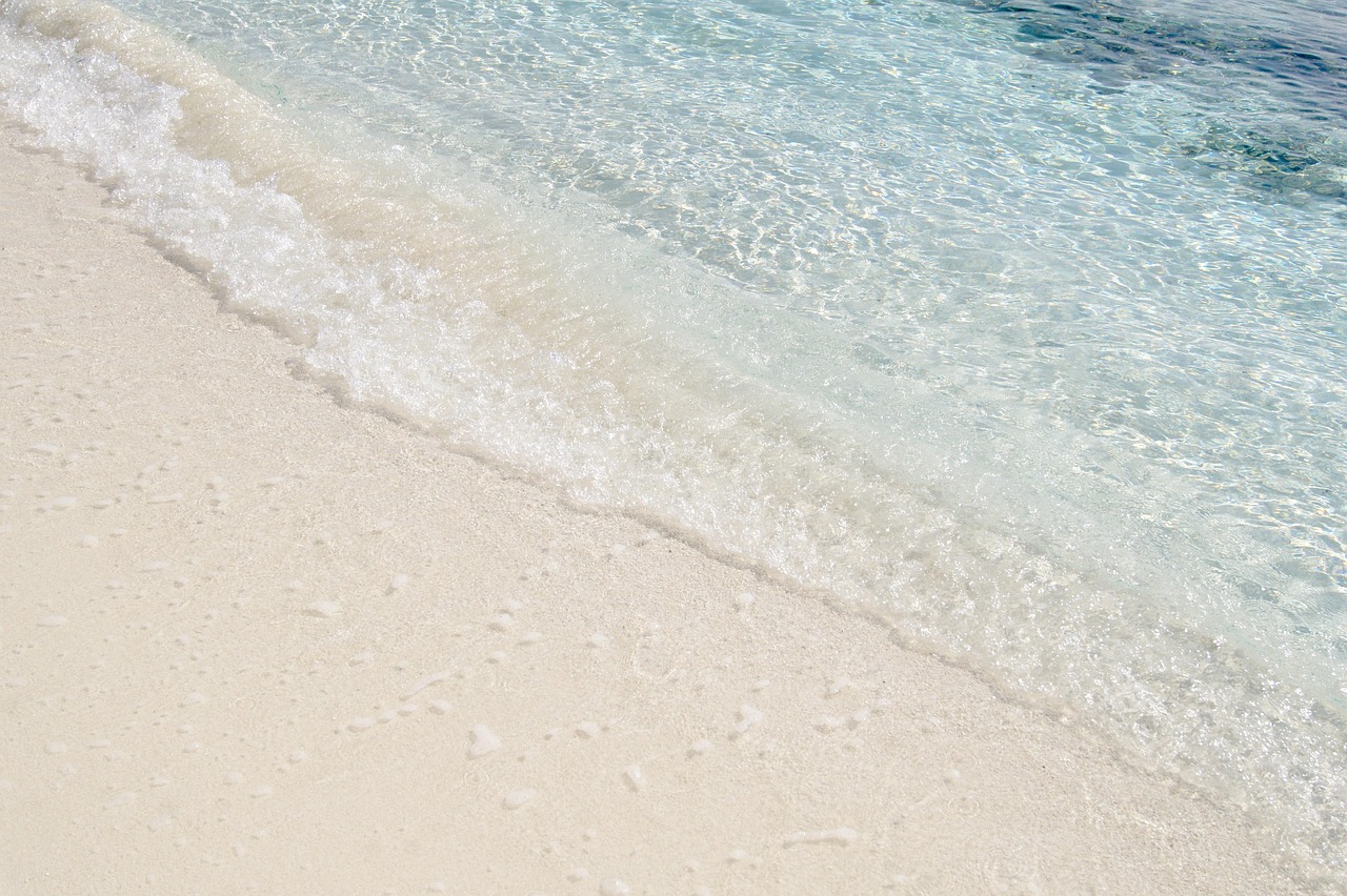 200,000+ Free White Sand Beach & Beach Images - Pixabay