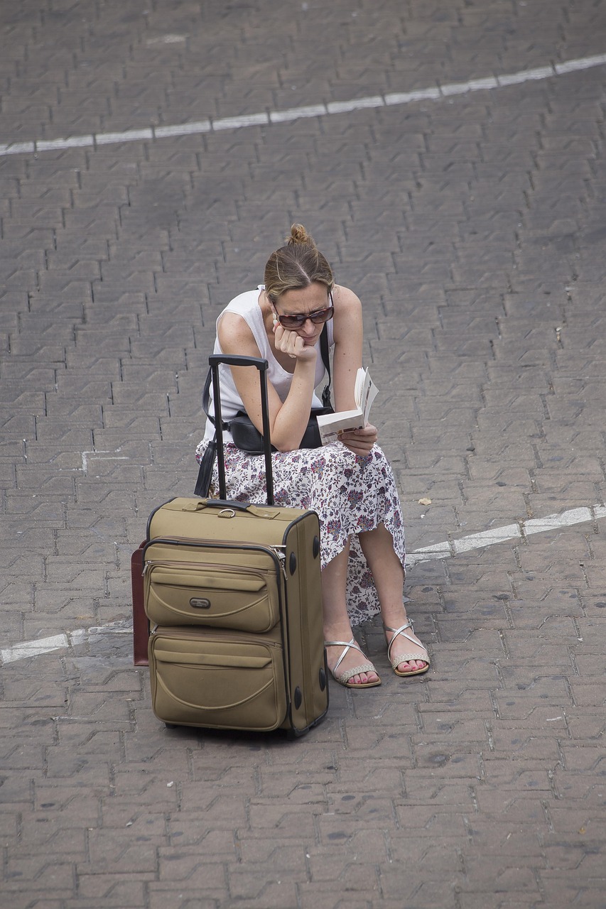 Woman Reading Peaceful - Free photo on Pixabay - Pixabay