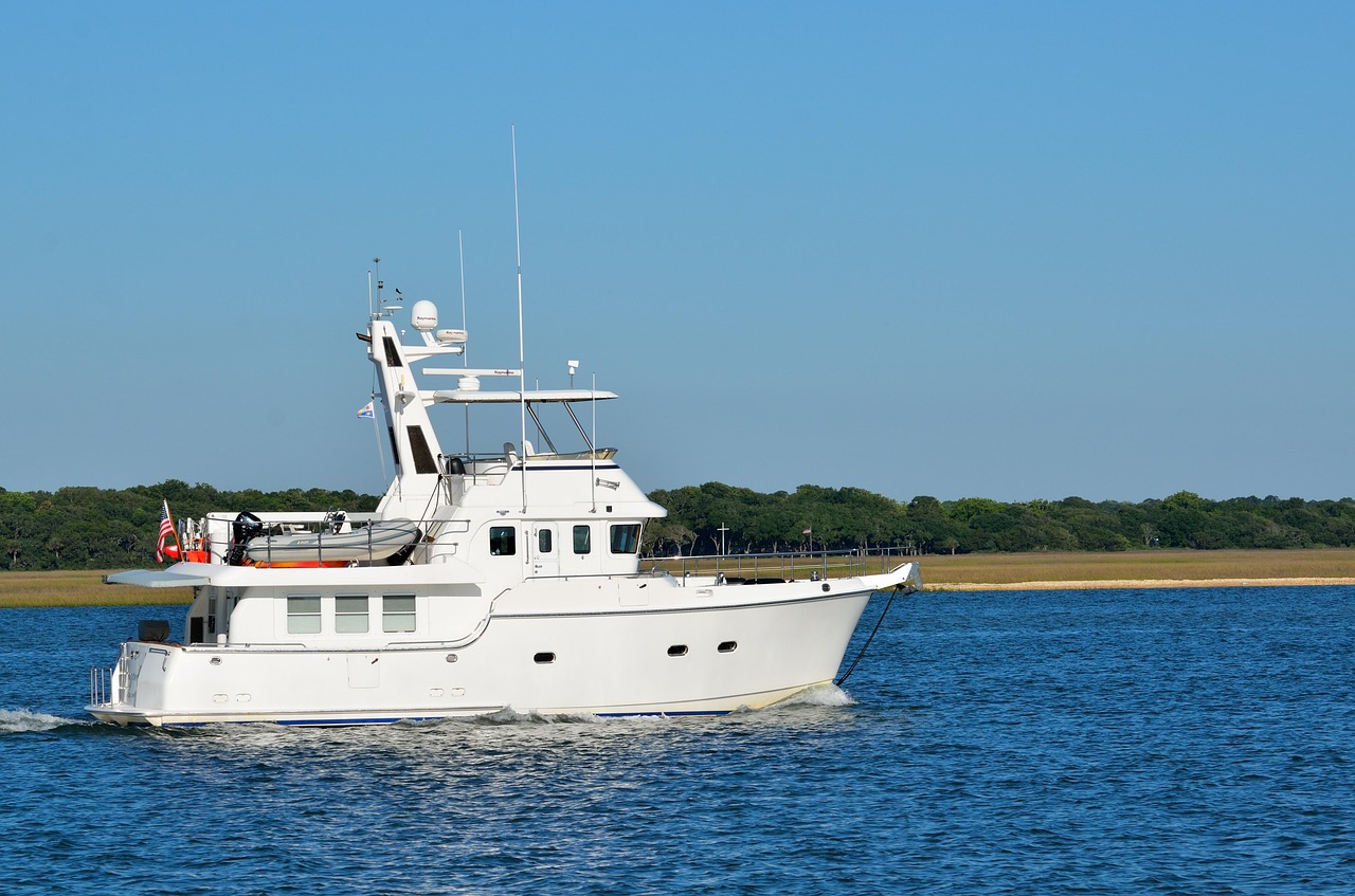 Luxury Yacht Cruising River - Free photo on Pixabay - Pixabay