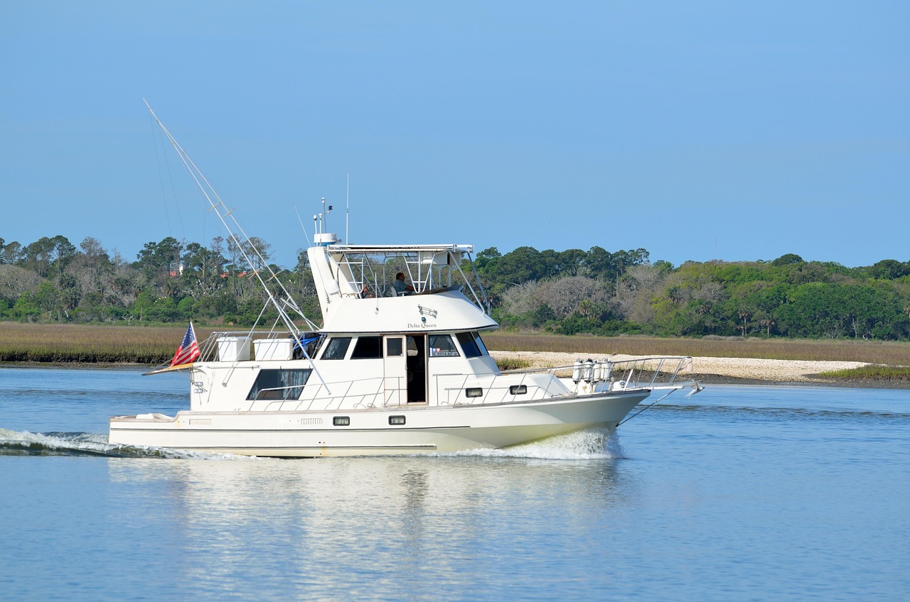 Luxury Yacht Cruising River - Free photo on Pixabay - Pixabay