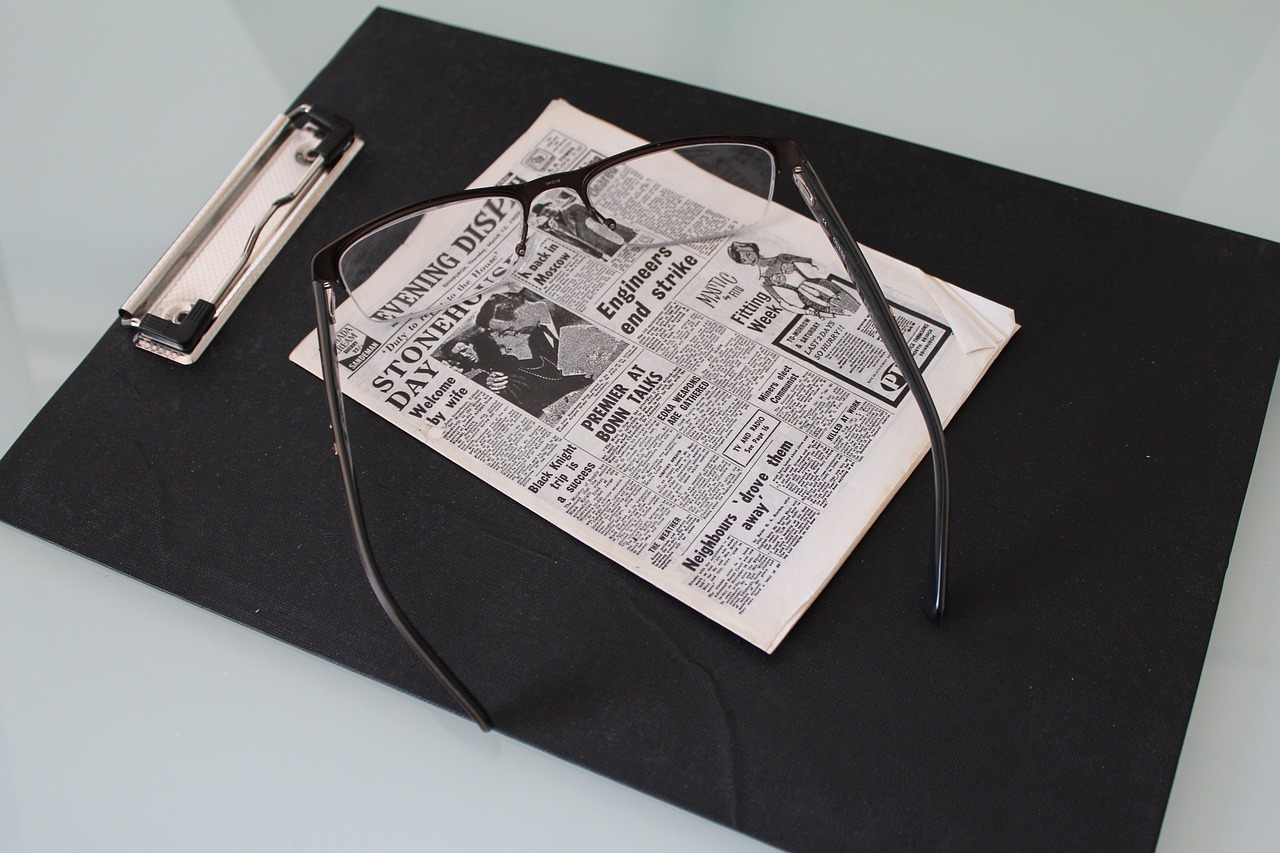 Clipboard Office News - Free photo on Pixabay