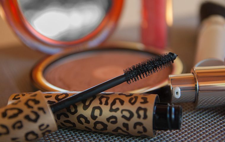 80+ Free Mascara & Makeup Photos - Pixabay