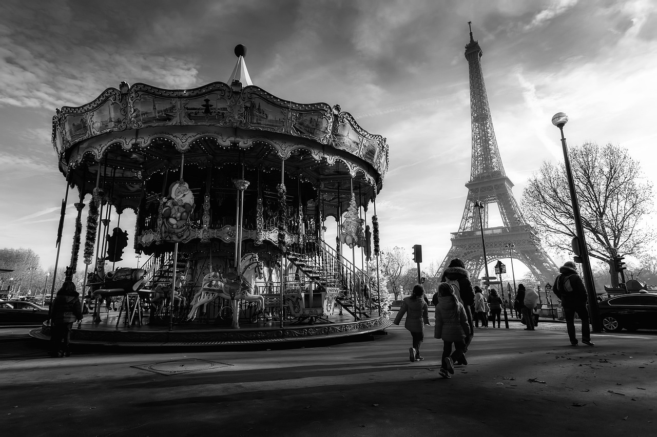 Desktop Wallpaper Carousel Paris Paris Eiffel Tower Statue Louvre
