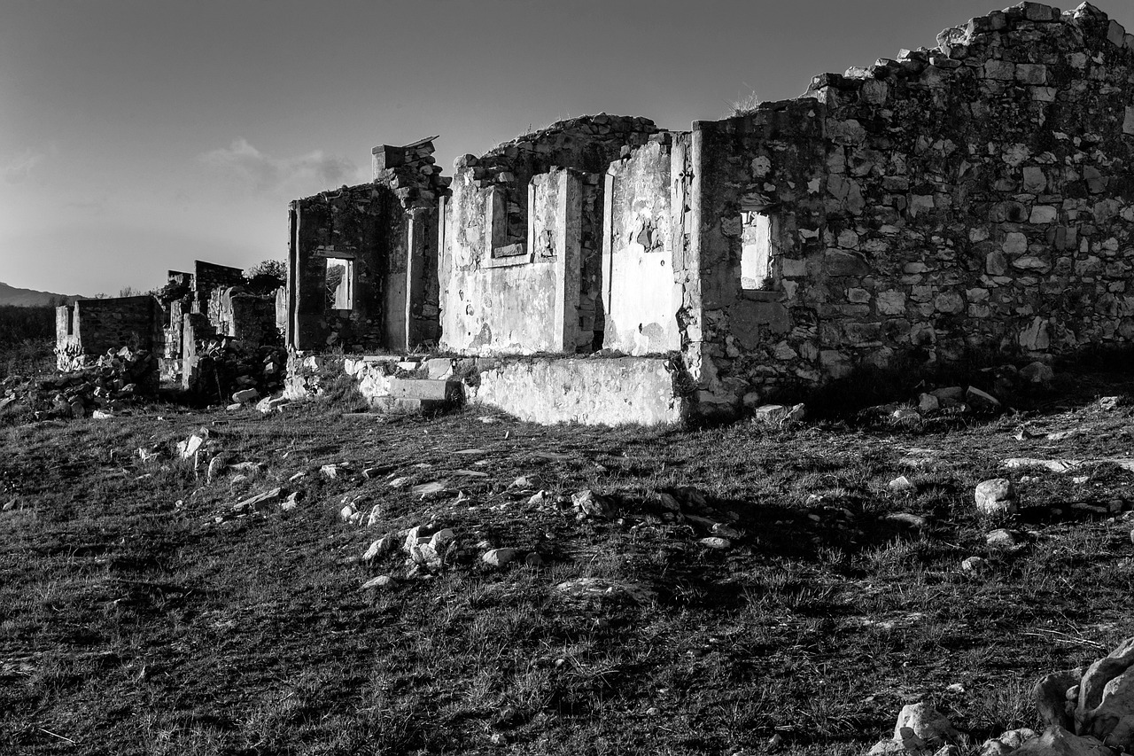 Ruins Black And White Building - Free photo on Pixabay