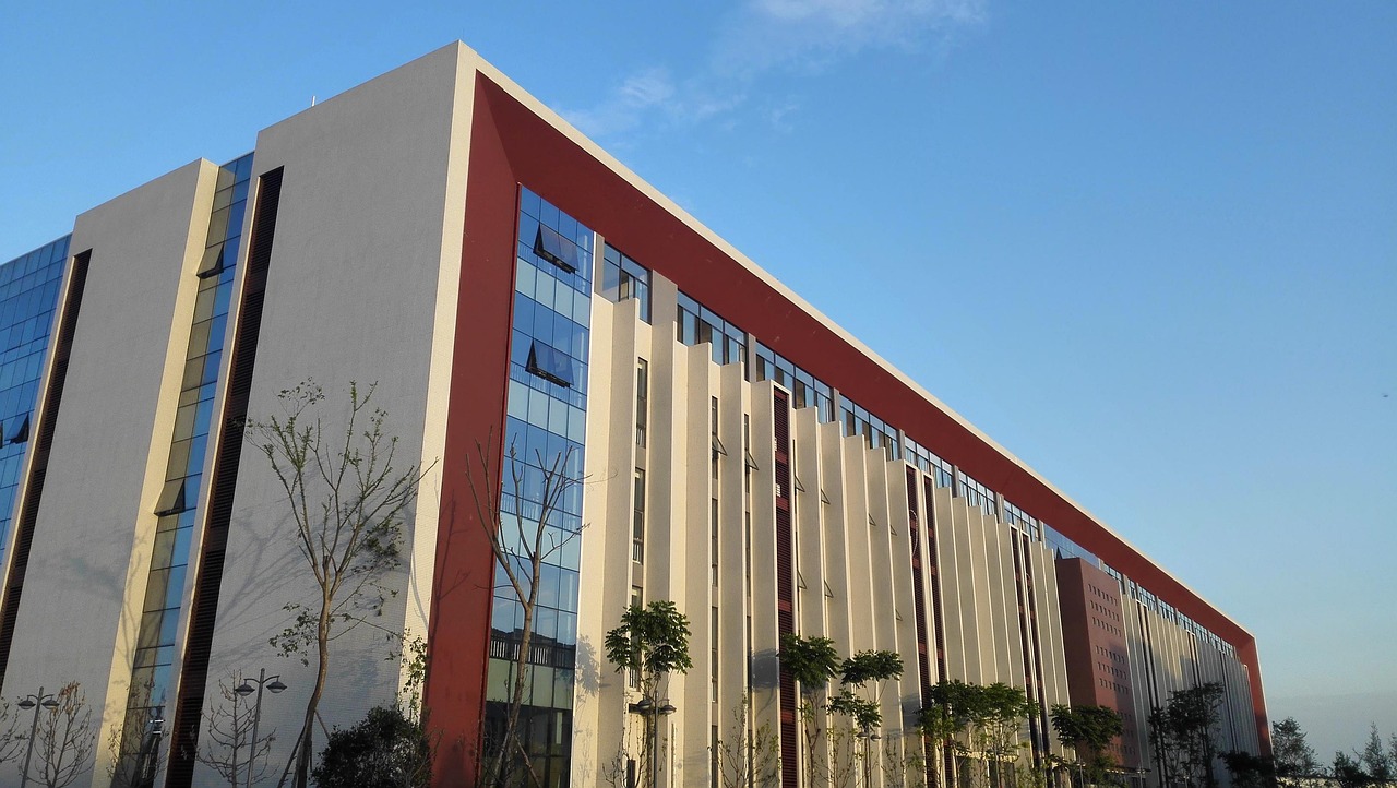 西华大学 八教 大学 - Pixabay上的免费照片
