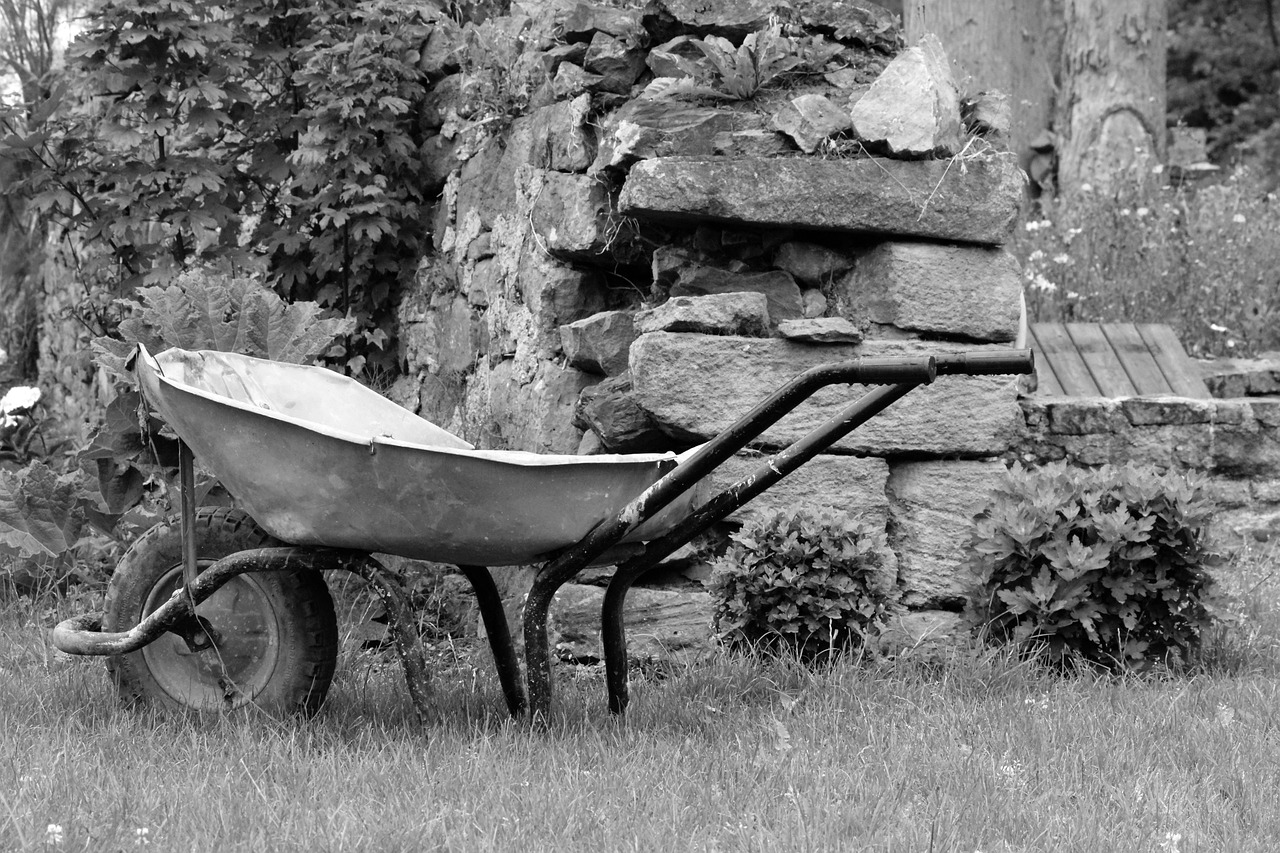 Wheelbarrow Field Gite Rural - Free photo on Pixabay - Pixabay