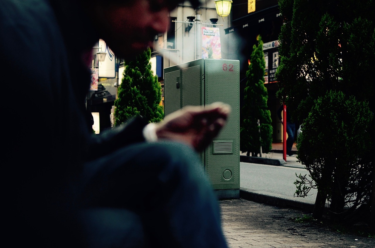 20,000+ Free People Smoking & People Images - Pixabay