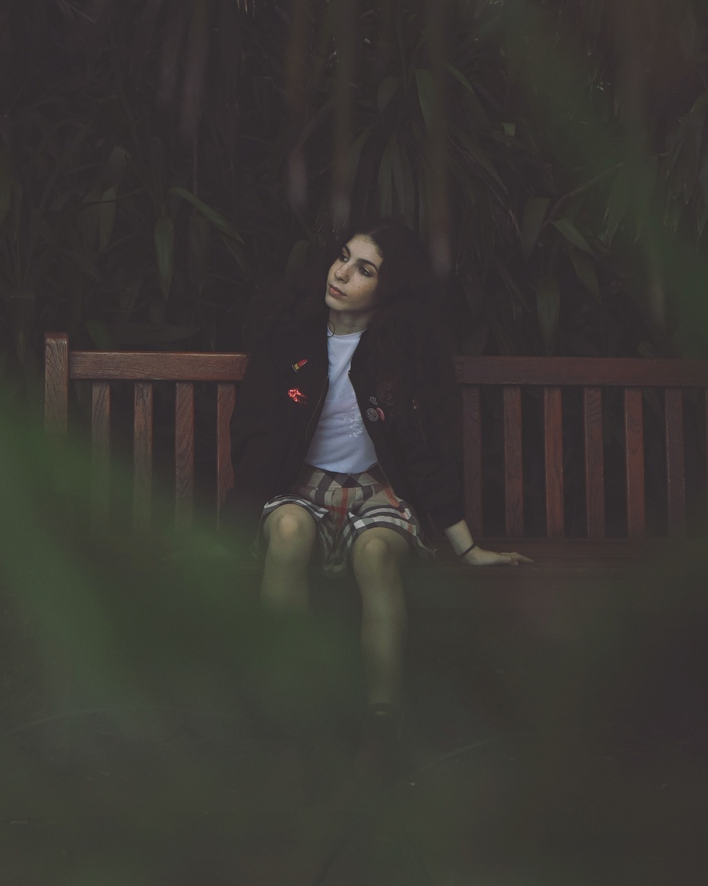 100 Free Girl Sitting Alone And Alone Images Pixabay