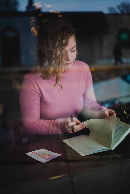 People Girl Writing - Free photo on Pixabay