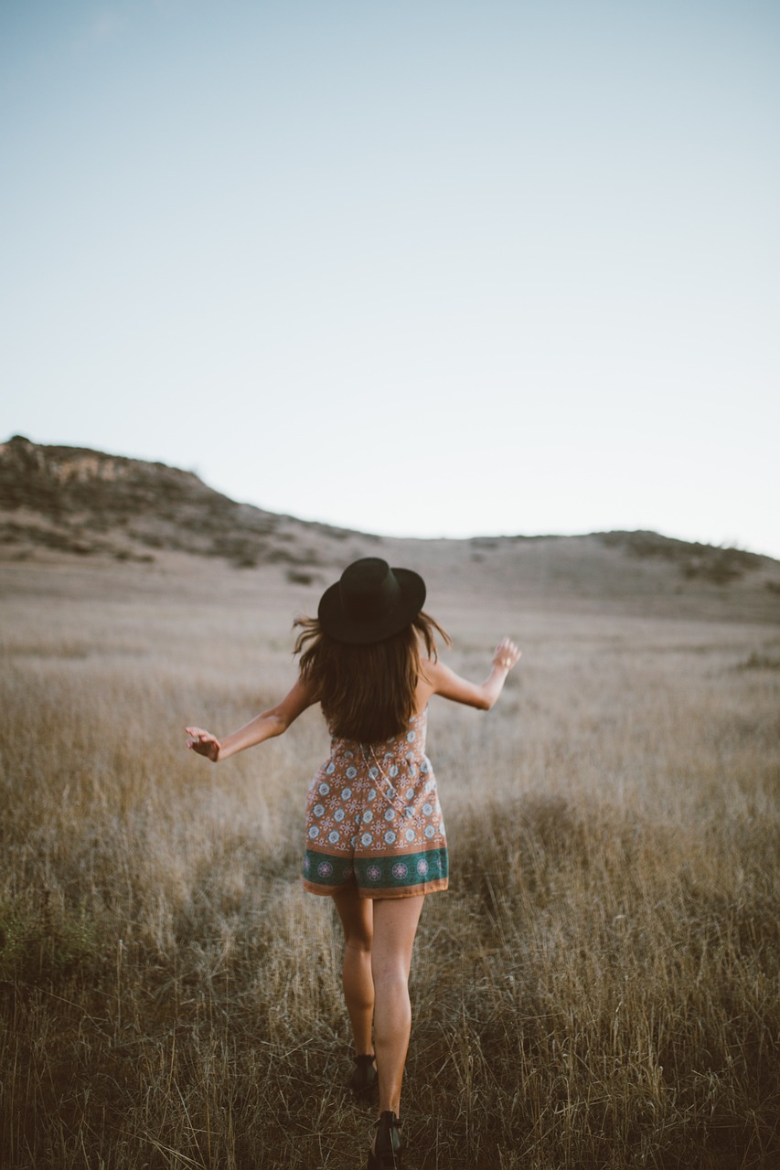 People Girl Walking - Free photo on Pixabay