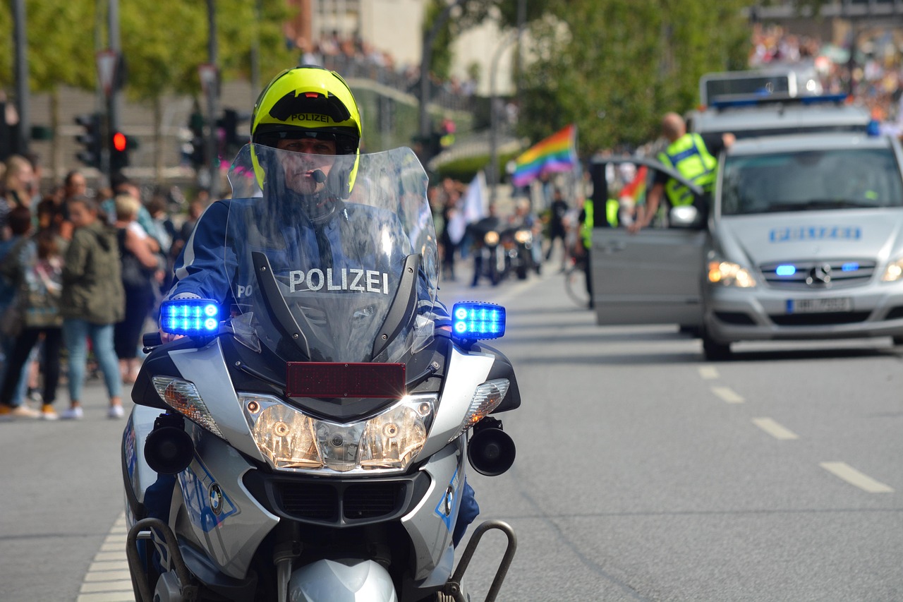200+ kostenlose Blaulicht und Feuerwehr-Bilder - Pixabay