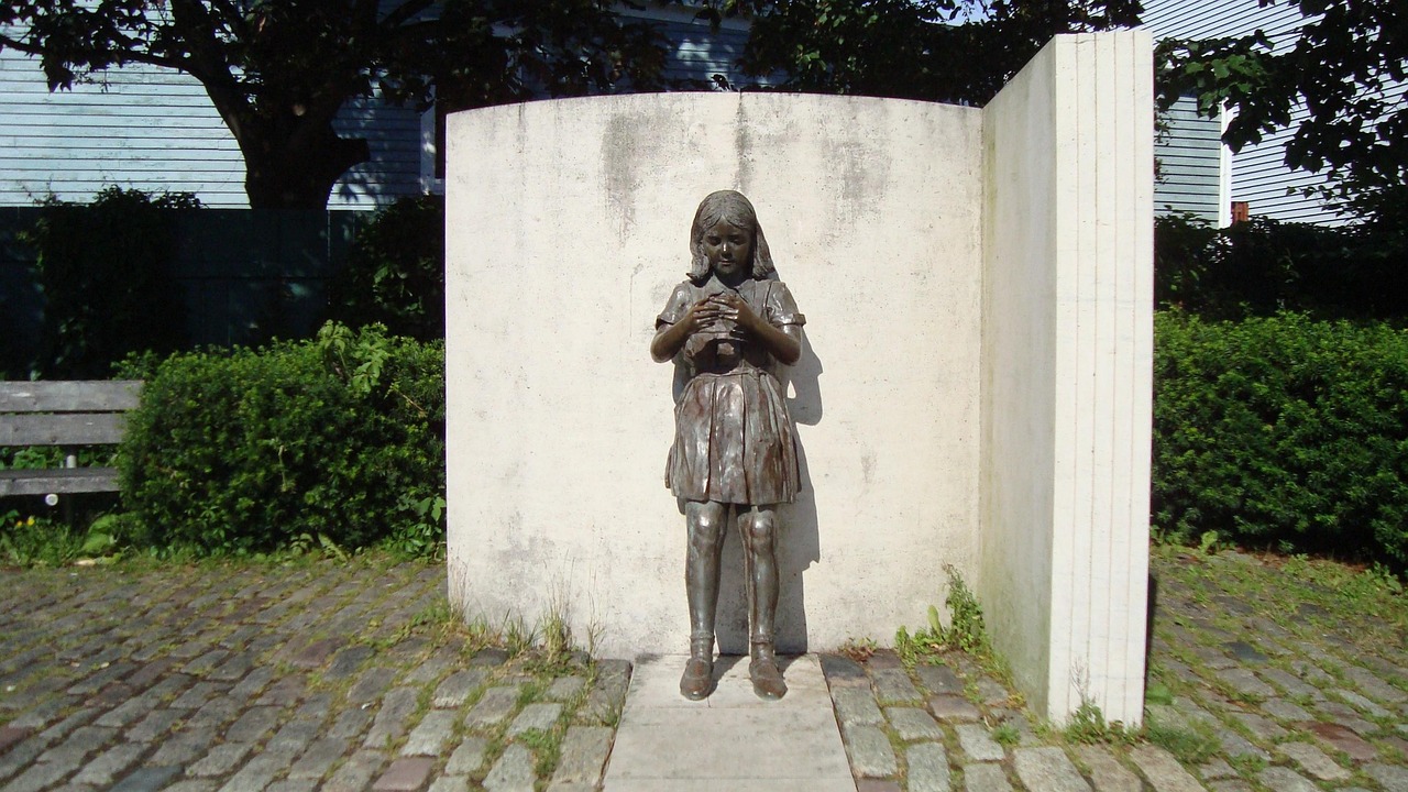 Girl Statue - Free photo on Pixabay - Pixabay