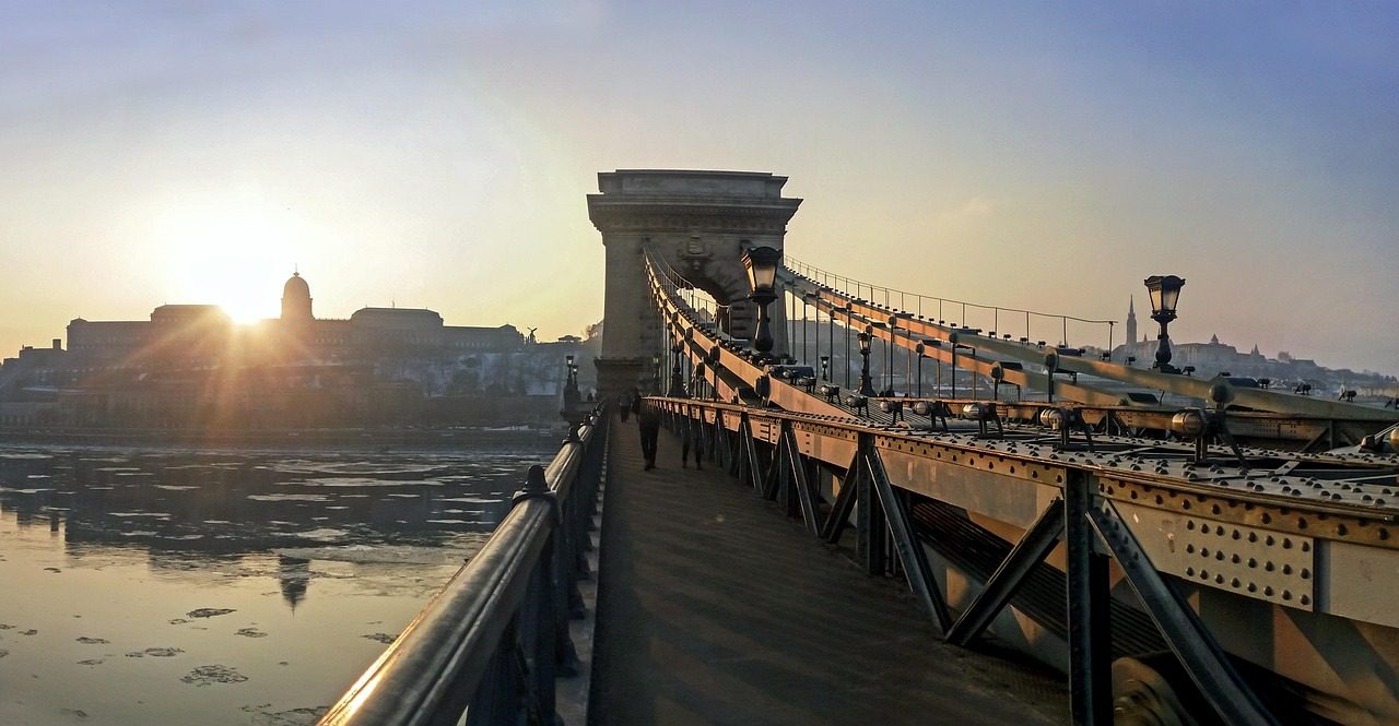 Budapest Bridge Chain - Free photo on Pixabay - Pixabay