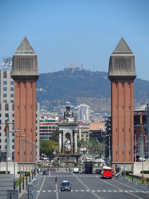30+ Free Two Towers & Architecture Images - Pixabay
